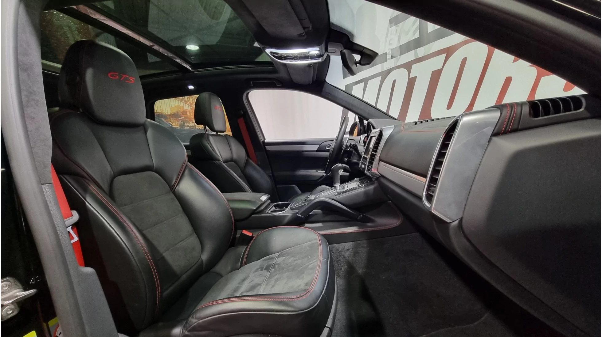 Porsche Cayenne GTS occasion chez LINEA Motors