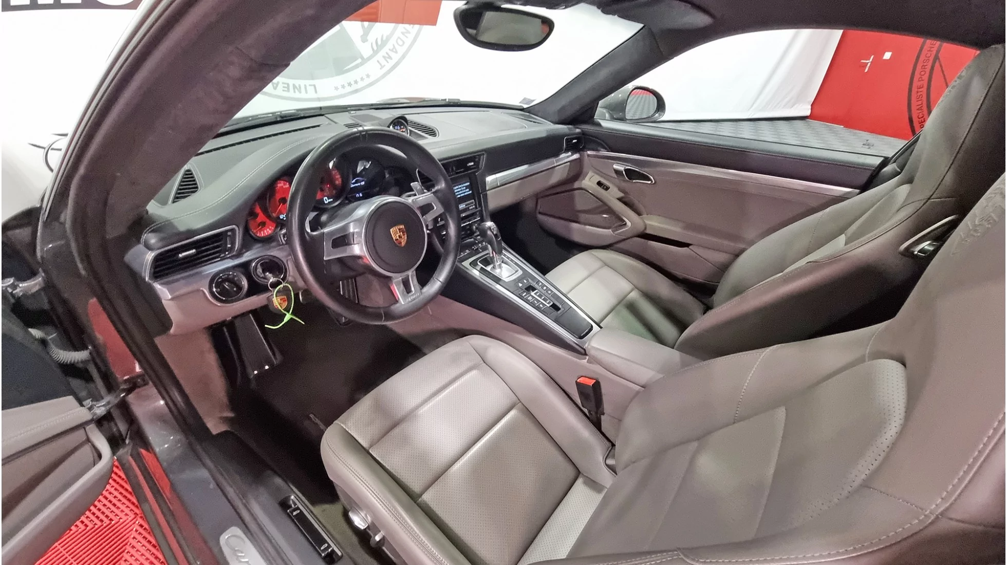 Porsche 991 Carrera 4S 400